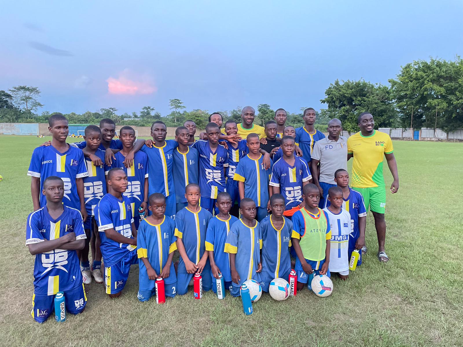UNE BELLE VISITE SURPRISE À DJEKANOU – JMG Football